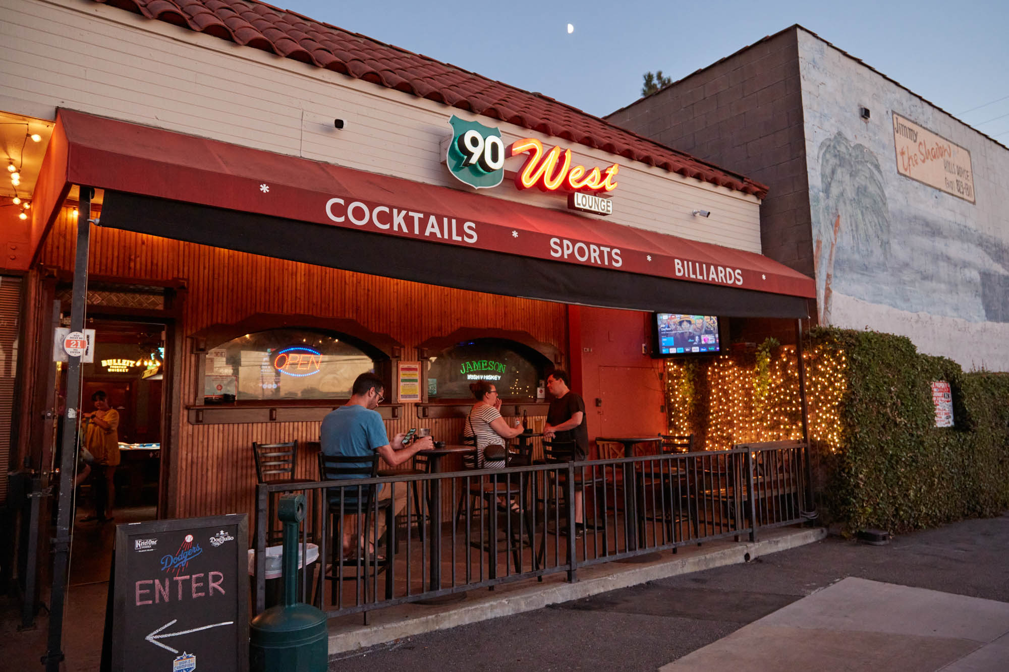 Casual local cocktail bar