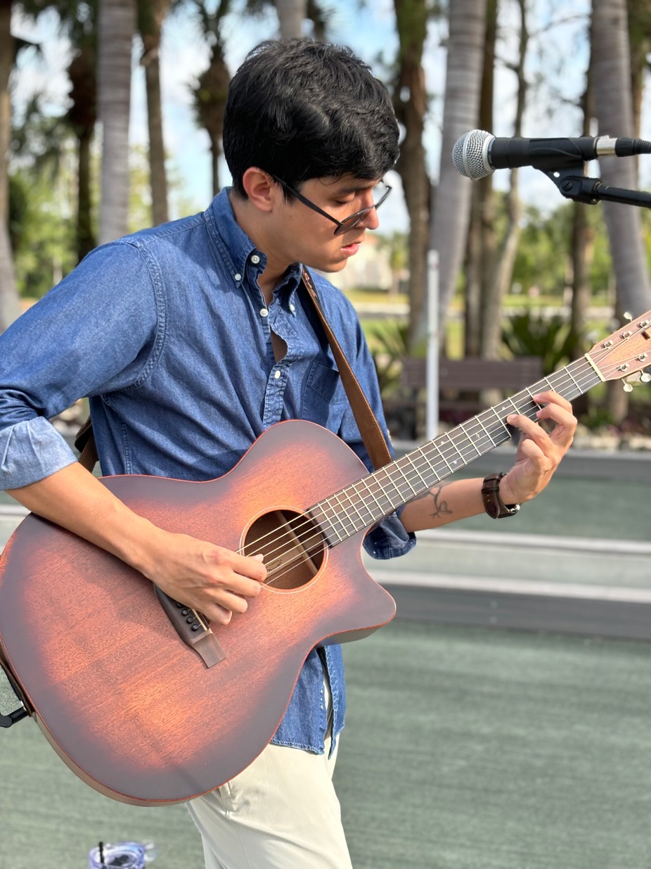 Limoncello - Live Music