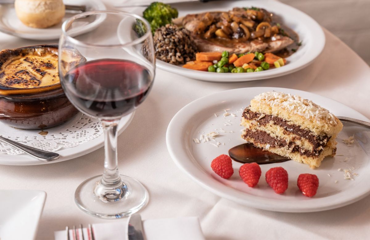 Le Petit Bistro Mountain View Mountain View CA