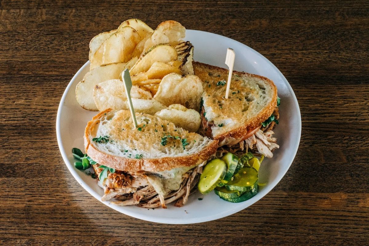 Heritage Restaurant / Bar - Hollywood District, Woodinville, WA