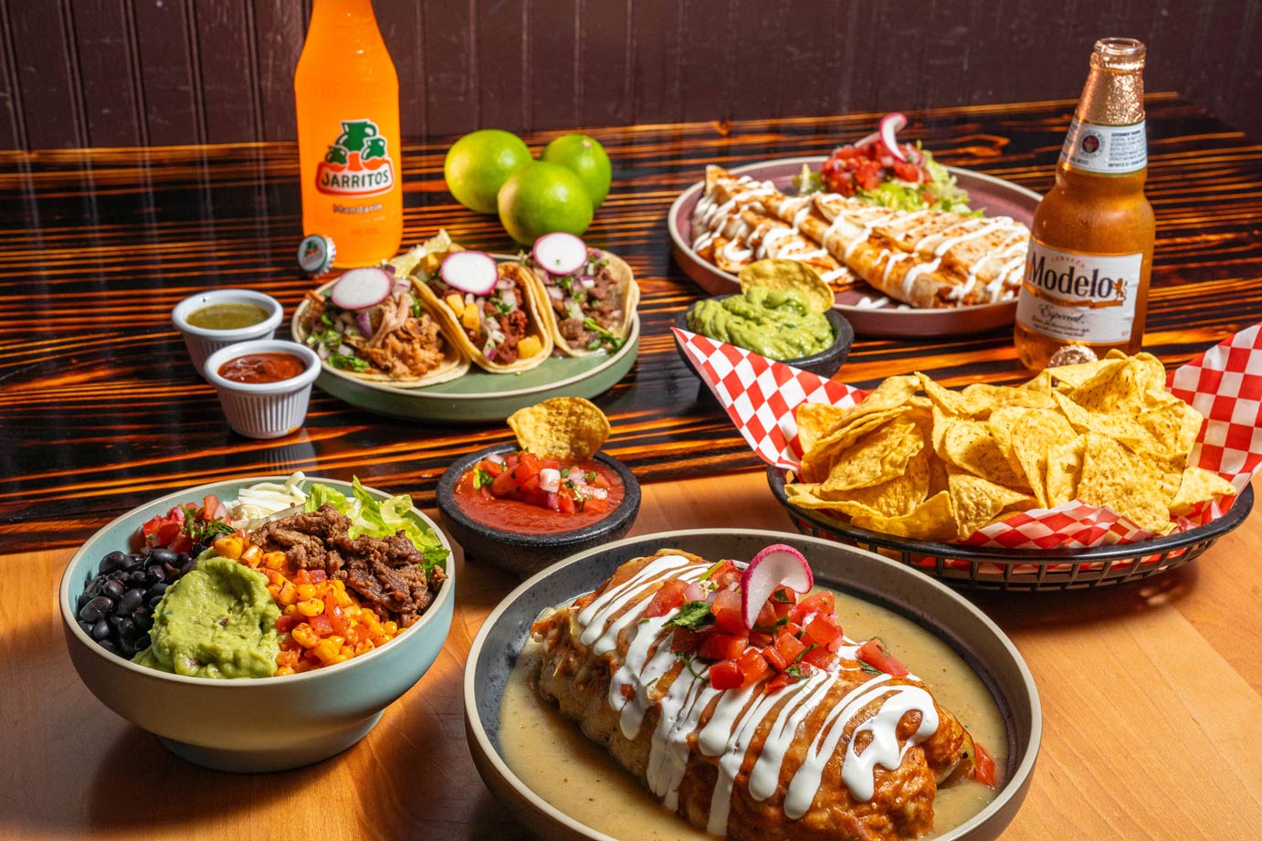 Los Chilangos - Food Menu