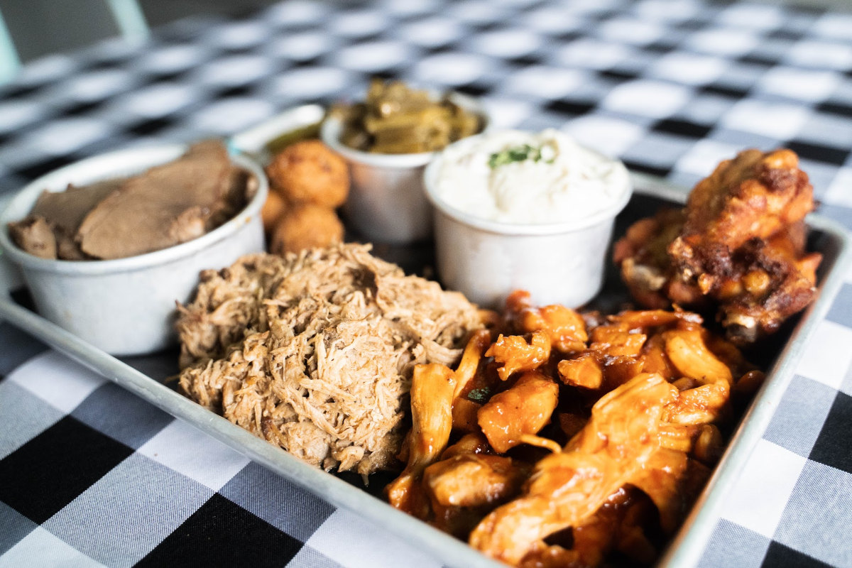 Twisted Pig Ale & Smokehouse - Food Menu