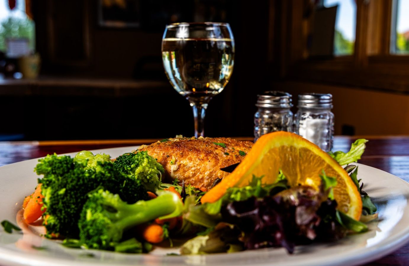 Nick's Sea Breeze Inn - Reservations