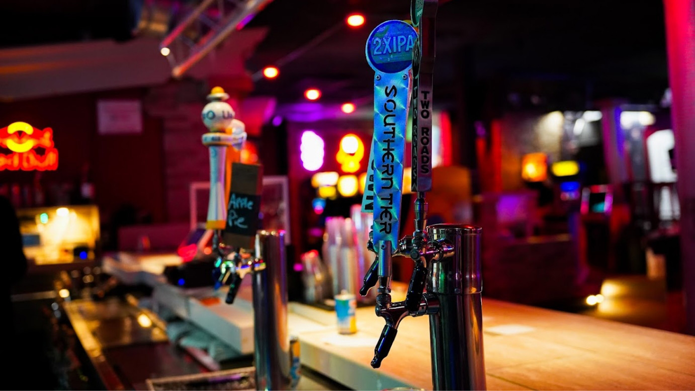 Free Play Bar & Arcade - Locations