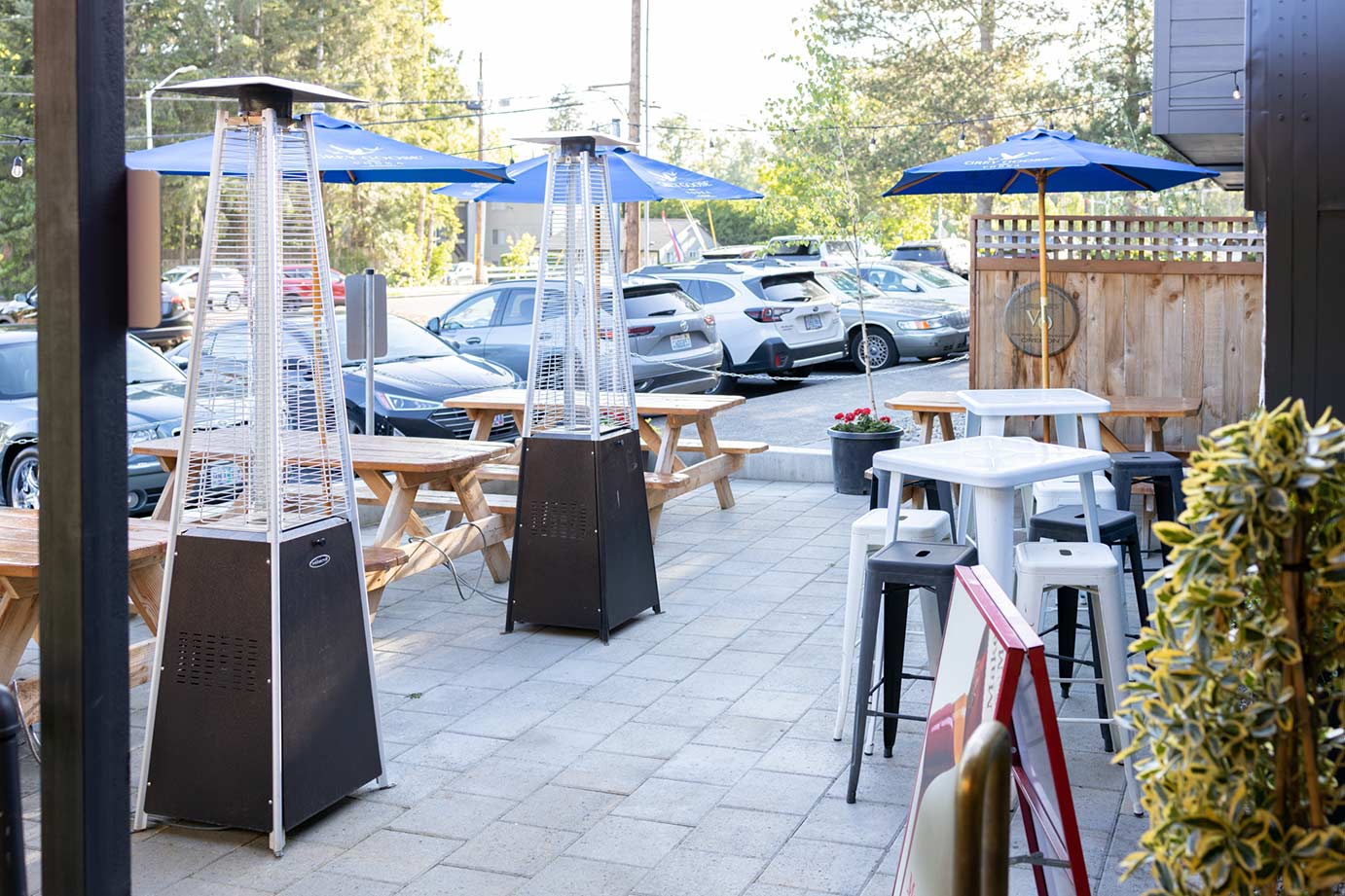 Silver Birch Kitchen + Lounge - Garden Home, OR