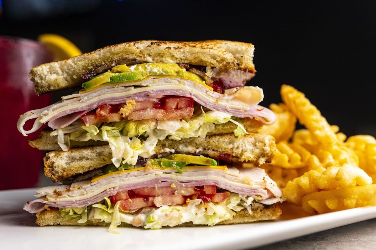 Big Shots Bar & Grill - Picture Hills Shopping Center - 64th Street and ...