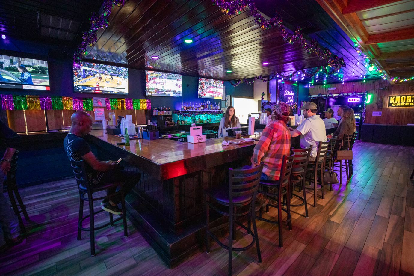 Must-Try American Restaurant in Daphne, AL | Whiskey Bay