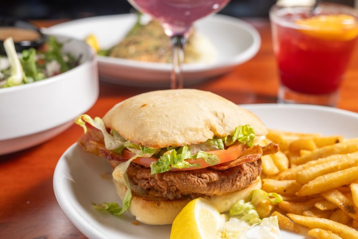 Hideaway Restaurant - Middleborough, MA