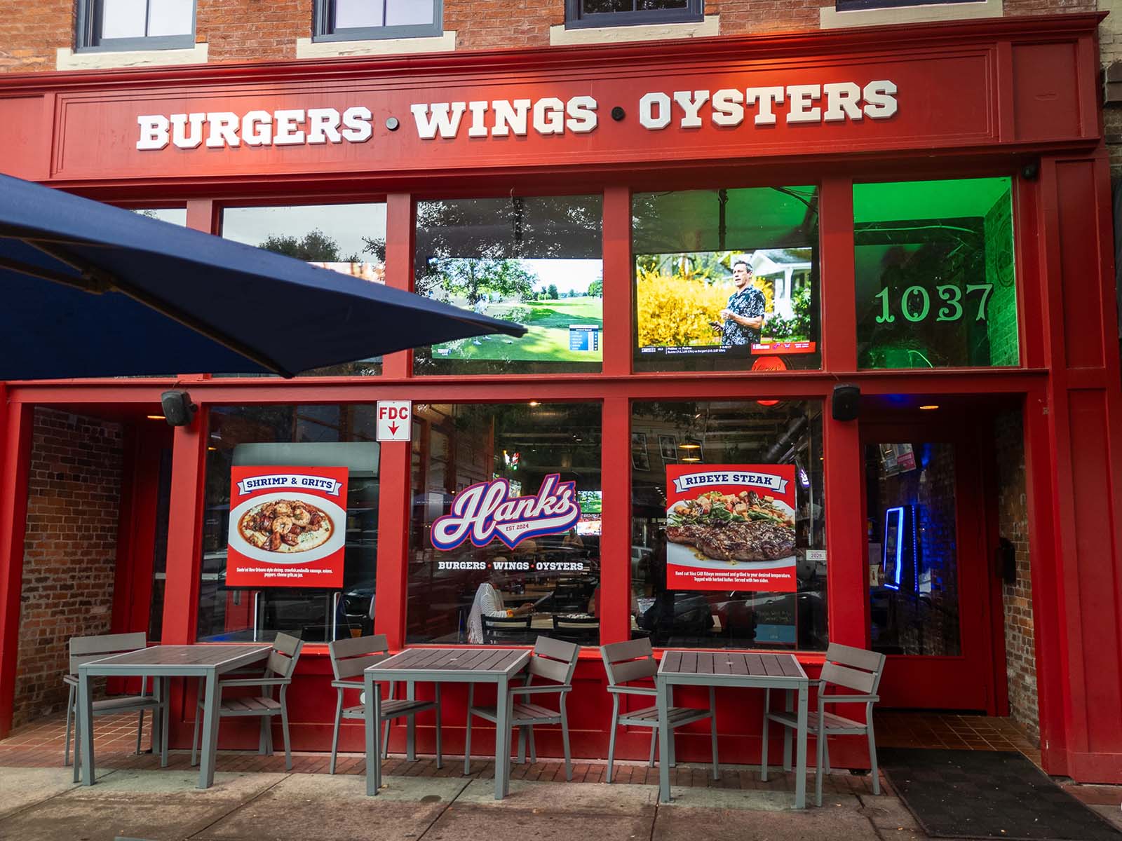Hank's Bar & Grill - Menus