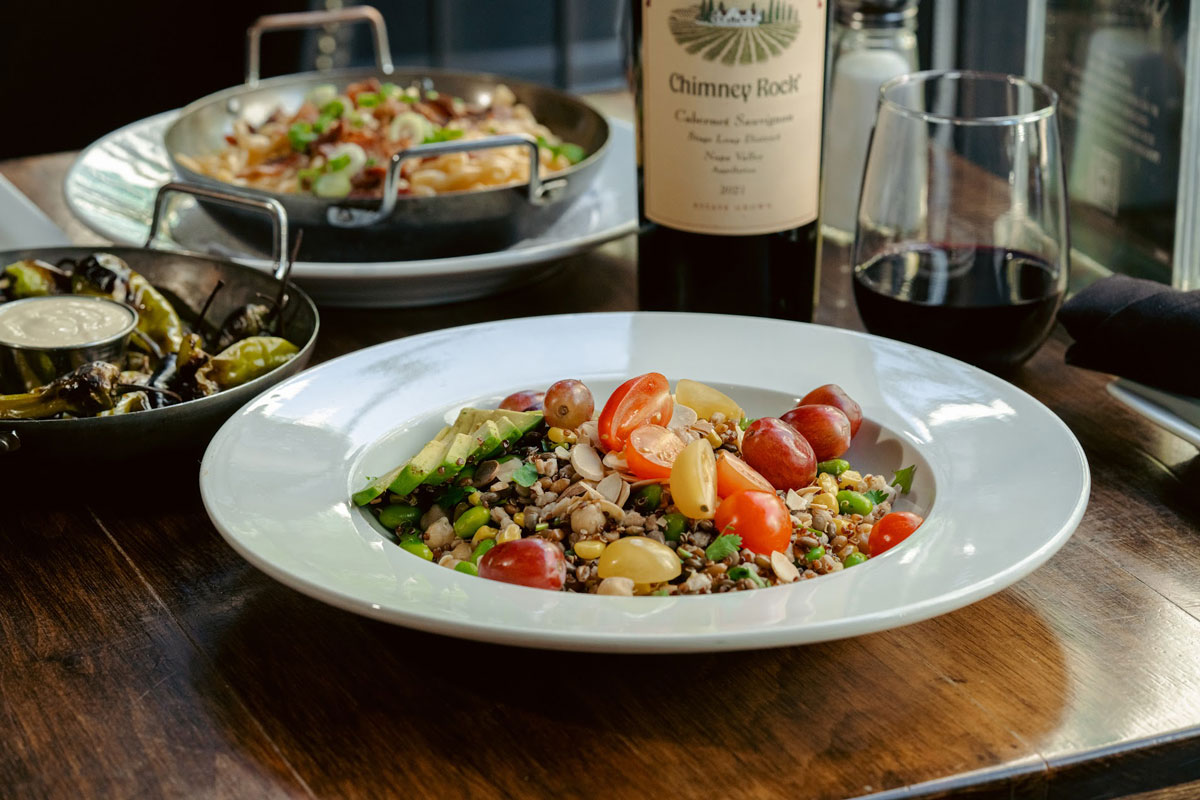 Green Street Local – Best Sports Bar in West Loop