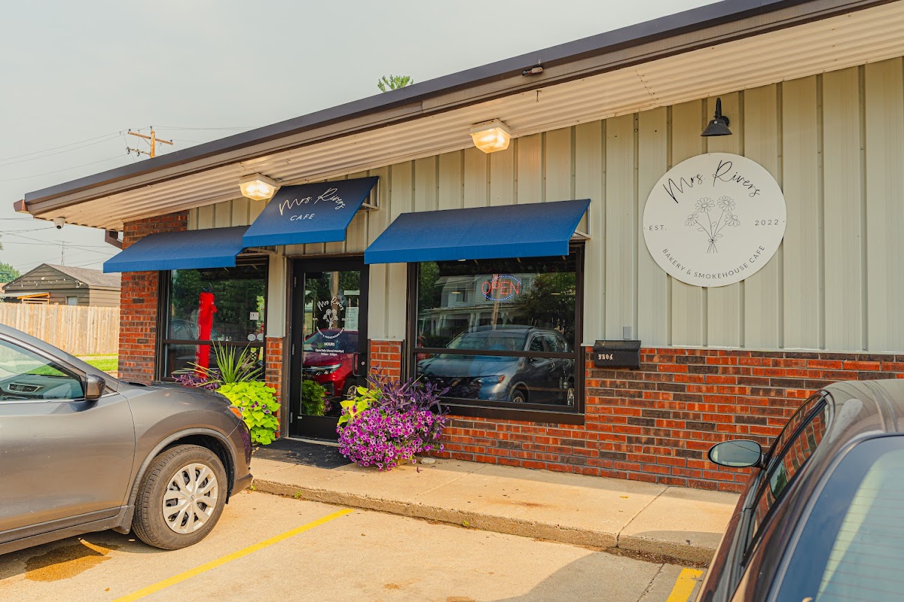 Mrs. Rivers Bakery & Smokehouse Cafe - Sturtevant, WI