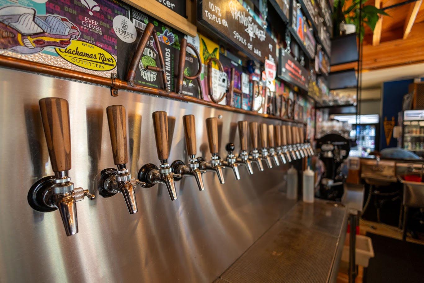 Must-Try Beer Bar in Oregon City | Arch Bridge Taphouse