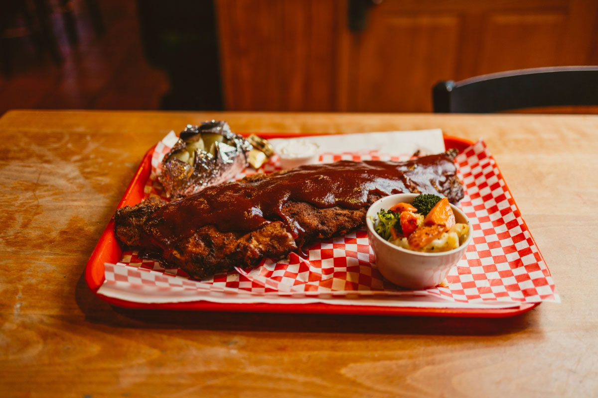 NE Moose Bar & Grill - Specials