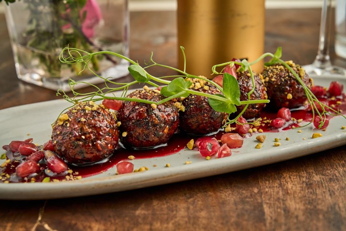 Divan Restaurant & Bar - Reservations