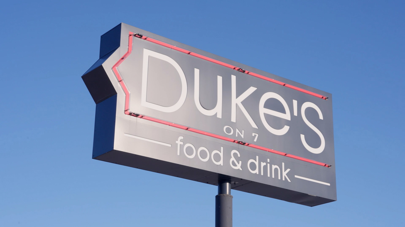 Dukes Restaurant Logo