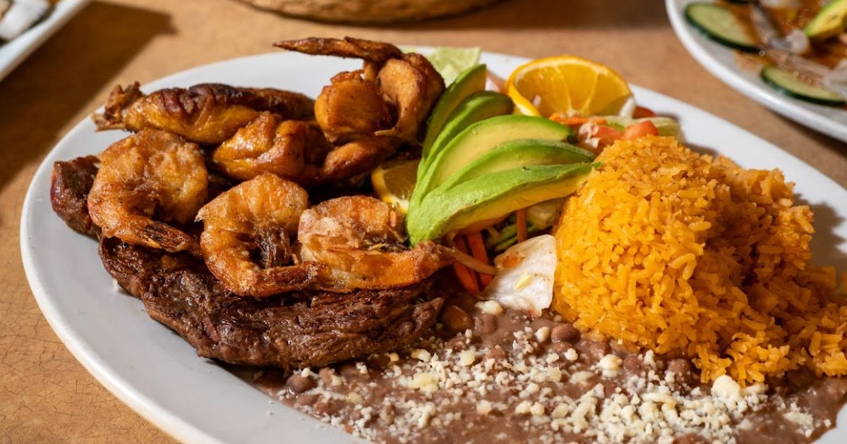 Guacamaya Restaurant & Nightclub - Specials