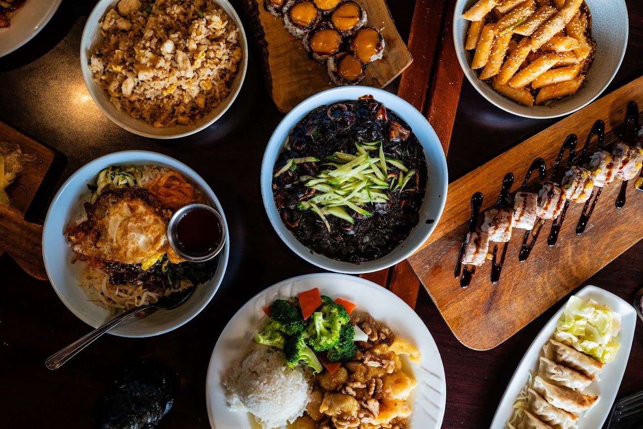 Mandarin Grill and Sushi Bar - Clive, IA
